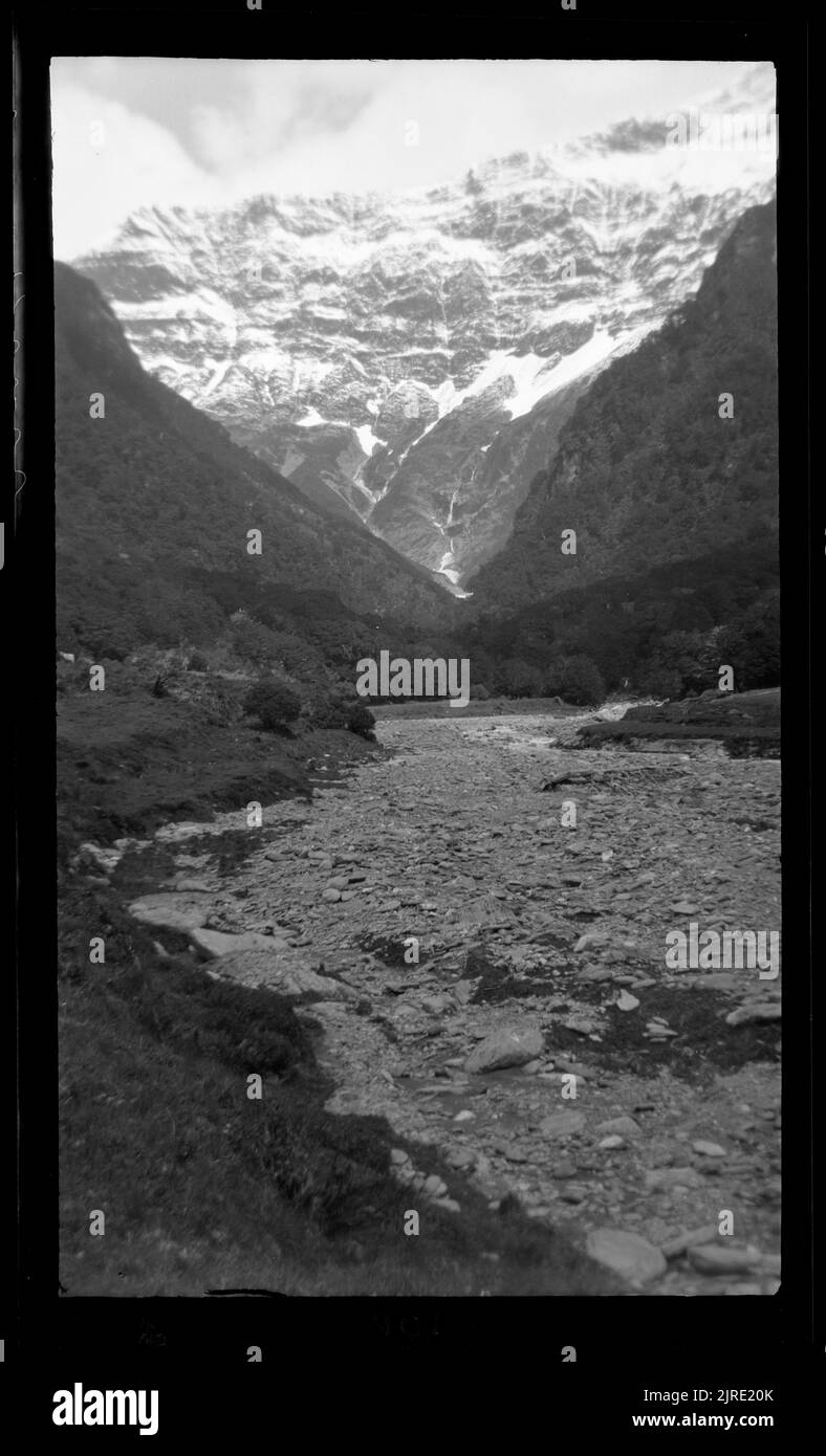 Adkin collection : Untitled, December 1929-January 1930, by Leslie ...