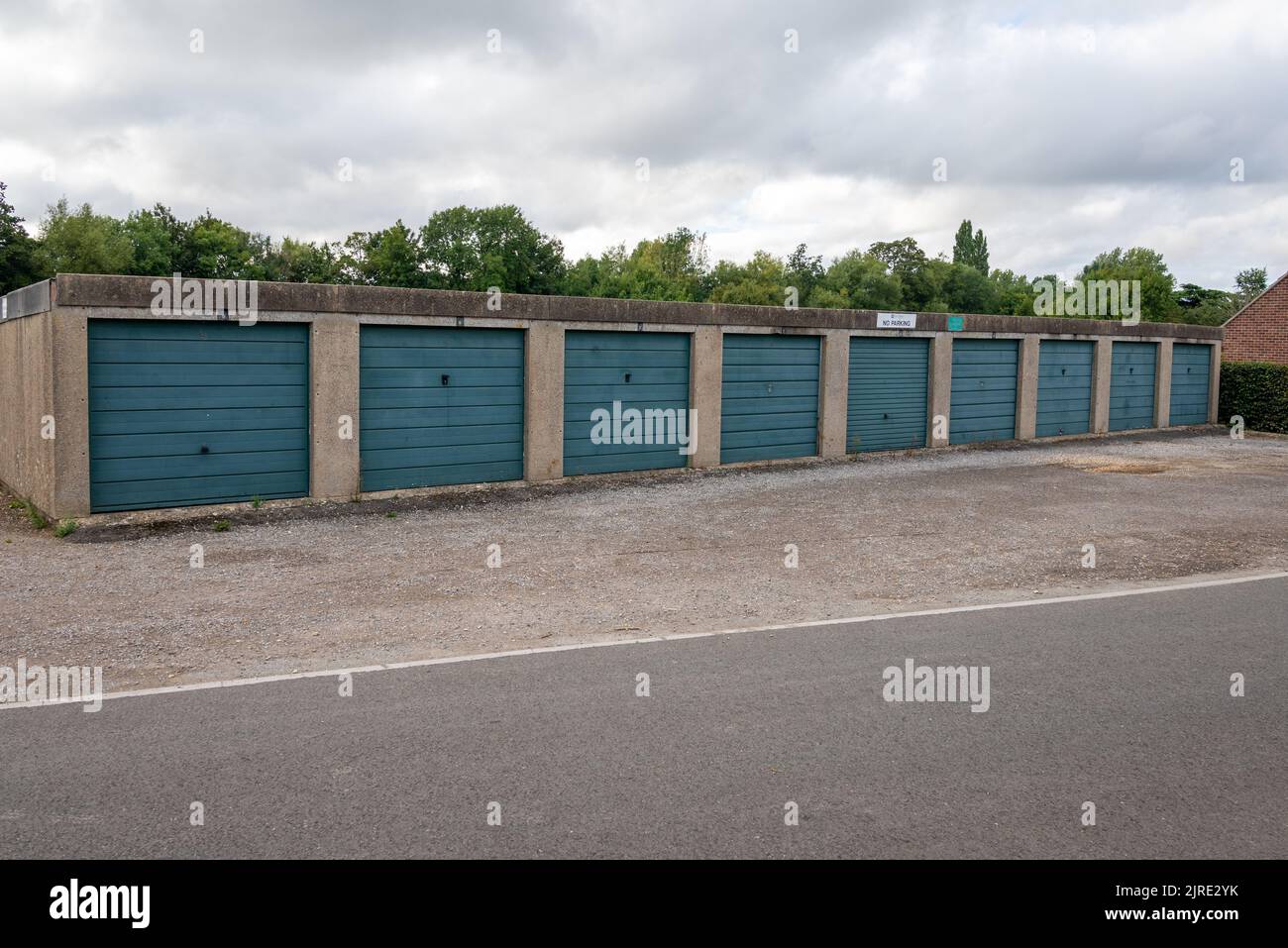 Row doors hi-res stock photography and images - Alamy