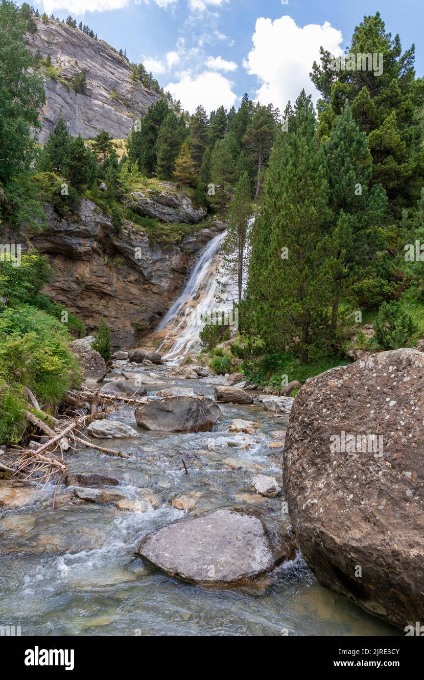 waterfall in the french pyrenees near gavarnie Stock Photo - Alamy