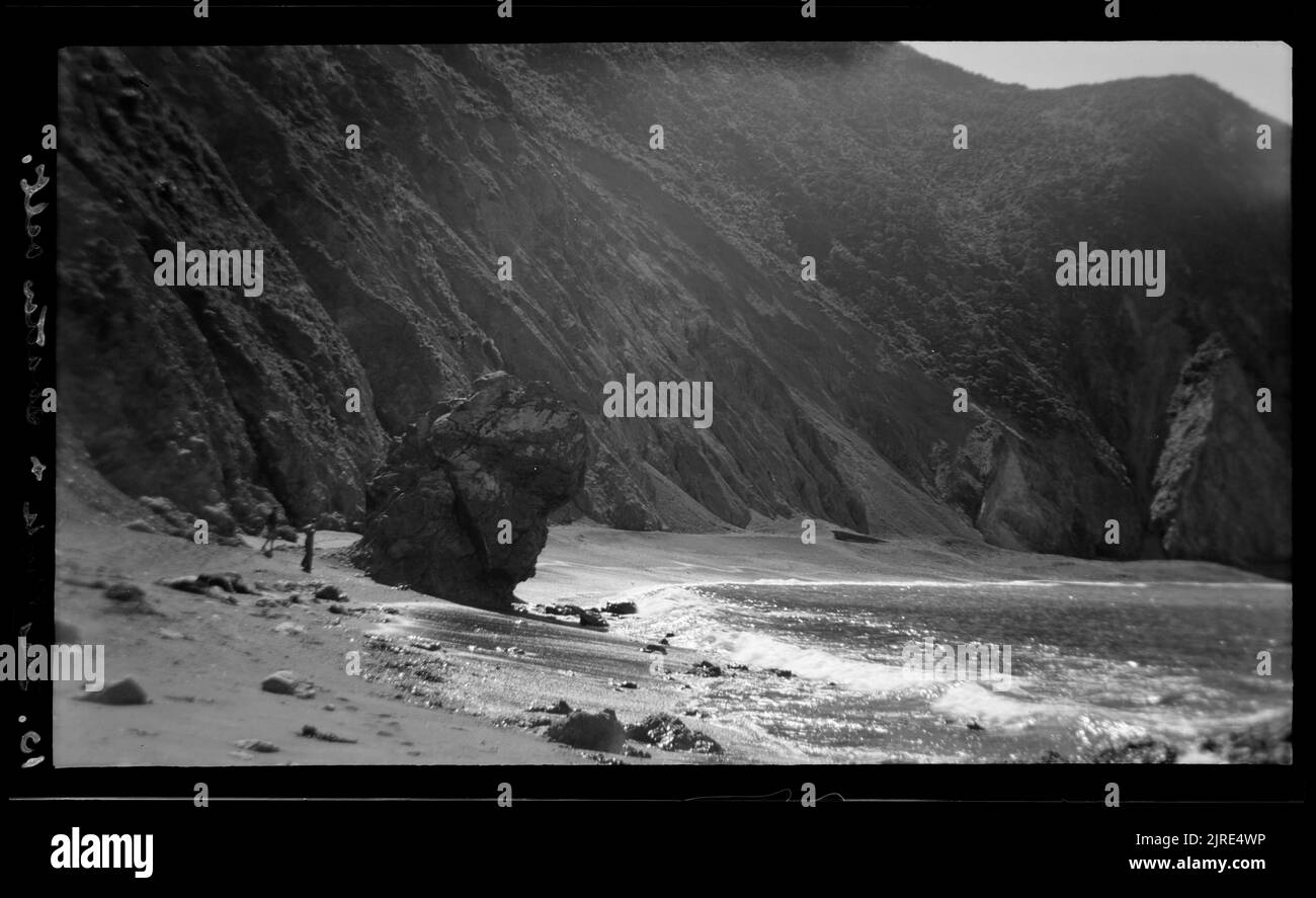 Fly rock and shatter belt fly rock and shatter belt hi-res stock ...