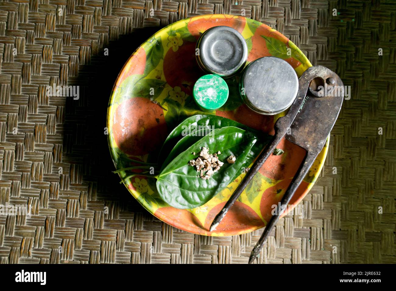 Betel leaf and its ingredients for flavoring in chewing areca nut ...