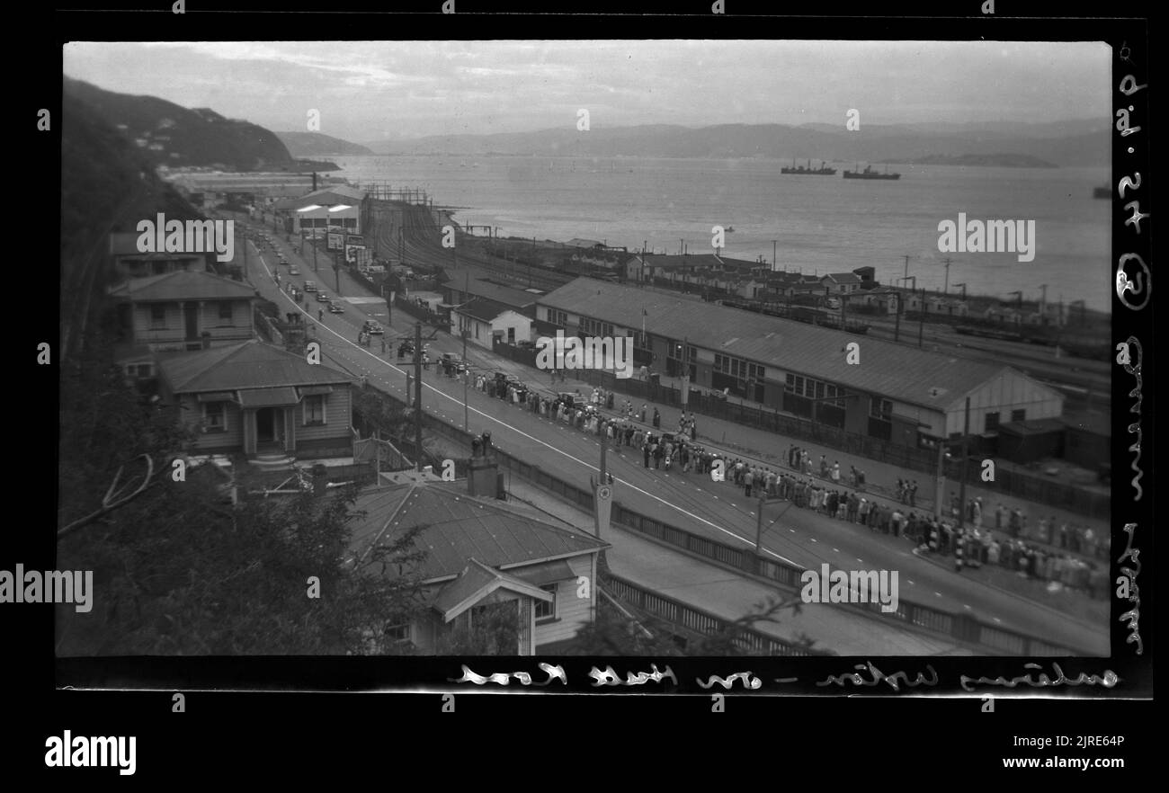 December 1953 january 1954 queens visit hi-res stock photography and ...