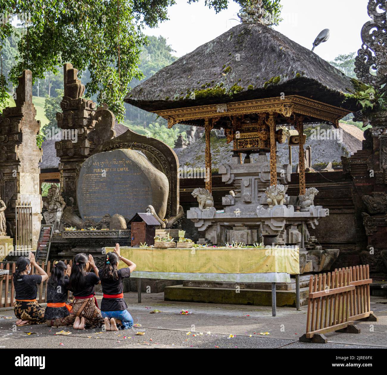 Holy women kneel hi-res stock photography and images - Alamy