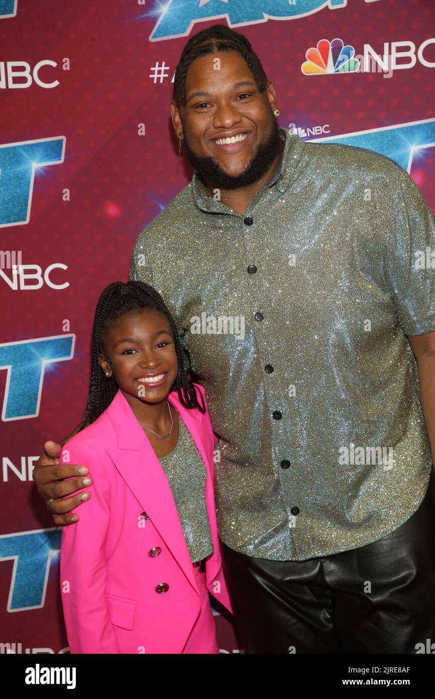 Jojo and bri hi-res stock photography and images - Alamy