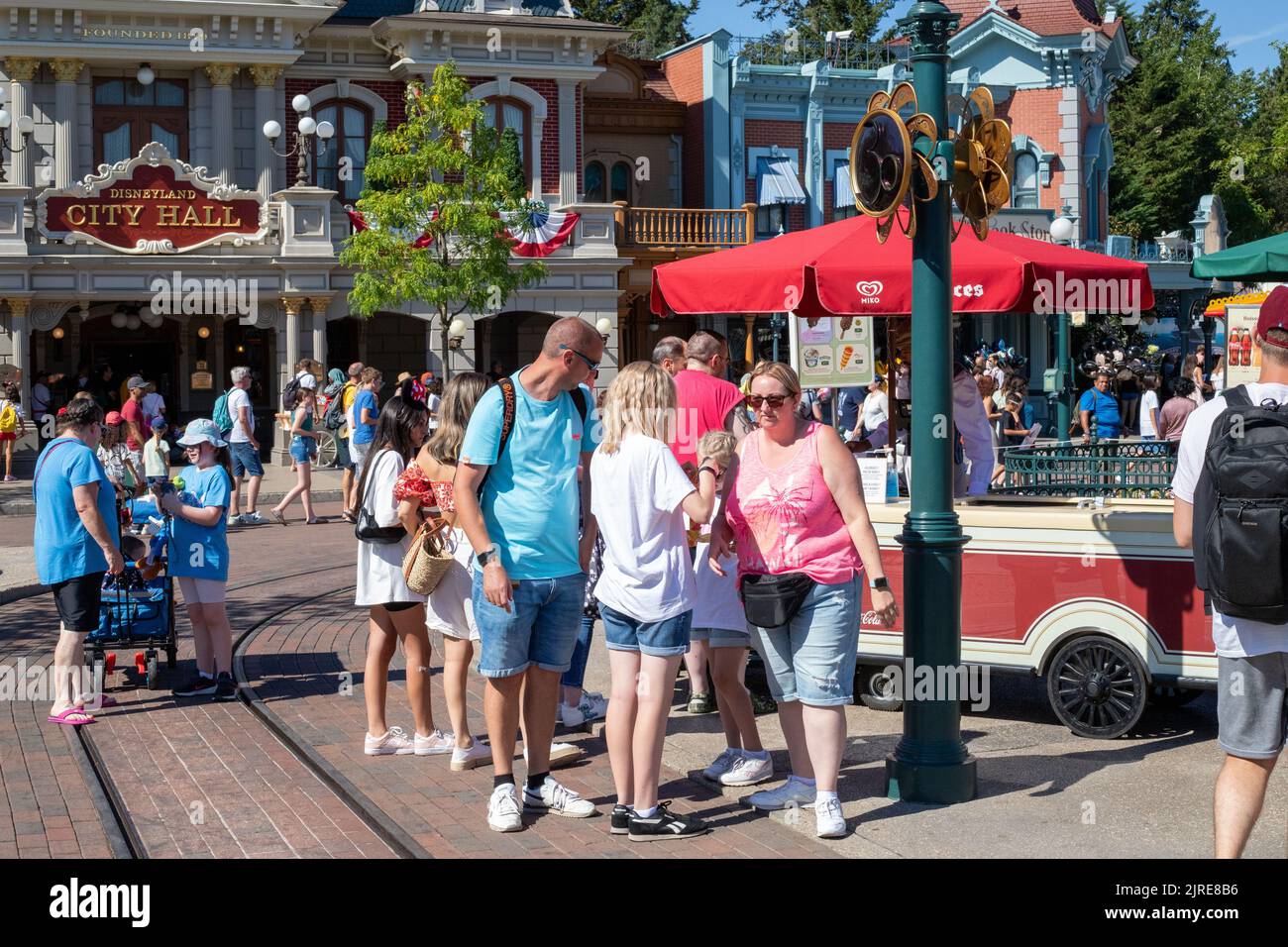 People visiting Disneyland Paris's main street Stock Photo - Alamy