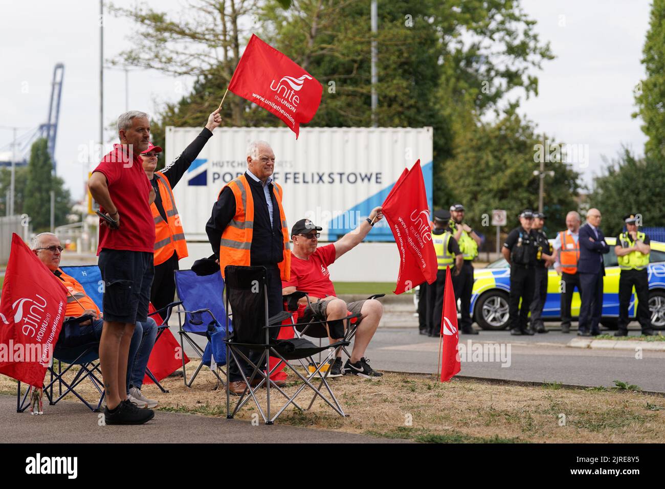 Hutchison Ports Chief Executive Officer Clemence Cheng with police ...