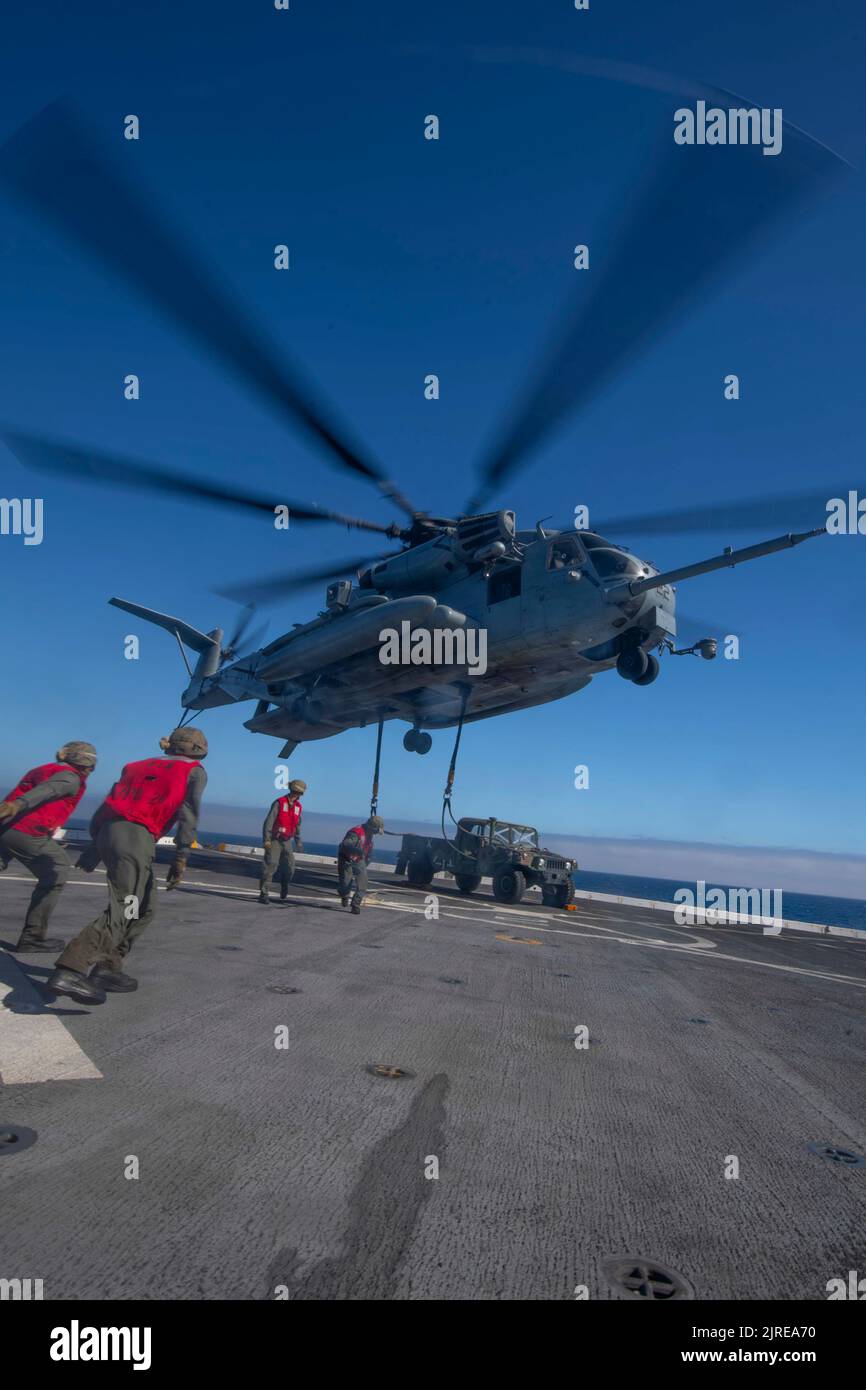 220805-N-FO865-4430 PACIFIC OCEAN (Aug 5, 2022) – Marines with Combat ...