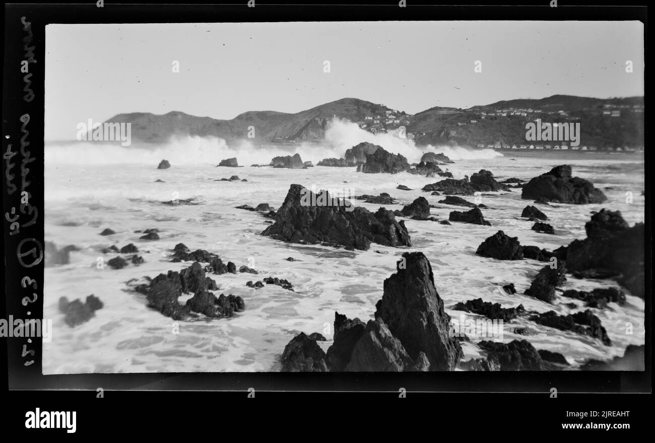 New Rongotai Airport : Breakers on Moa Point reef, 12 July 1953, by ...