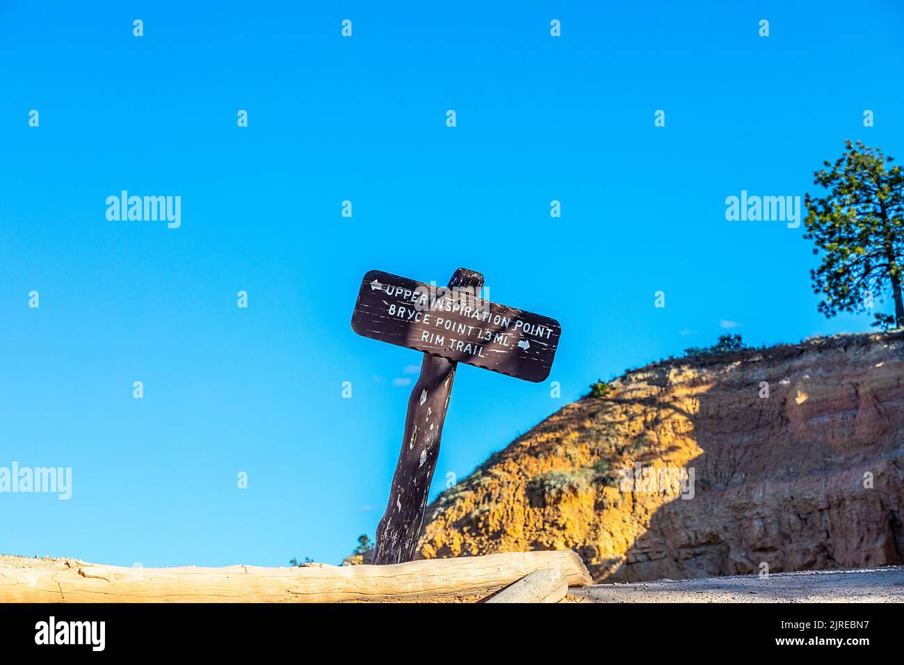 signage upper inspiration point and Bryce point rim Trail at Bryce ...