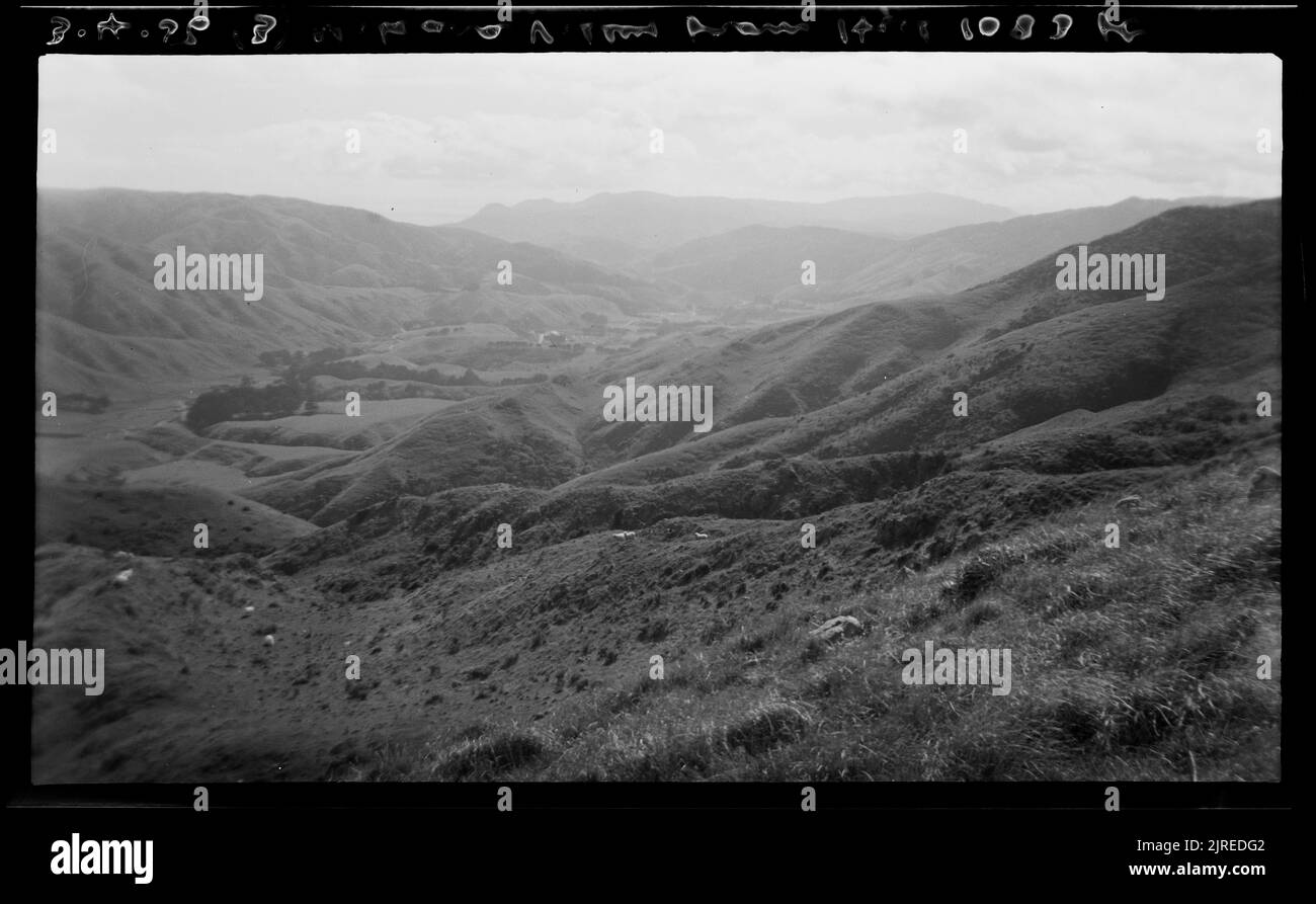 1083 feet makara valley from hill hi-res stock photography and images ...