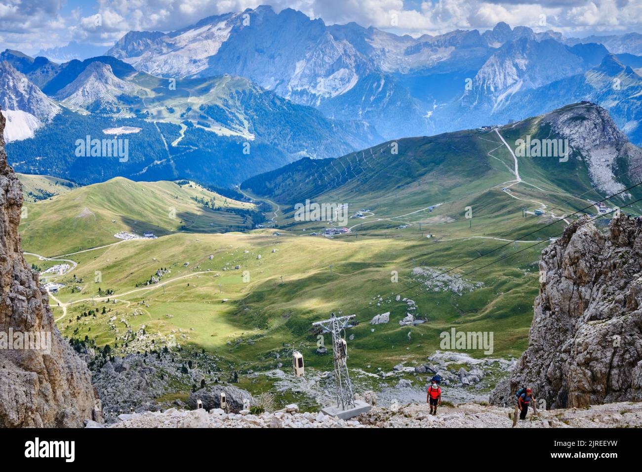 The cable car between the Sella Pass, or Sellajoch, and the Sassolungo ...