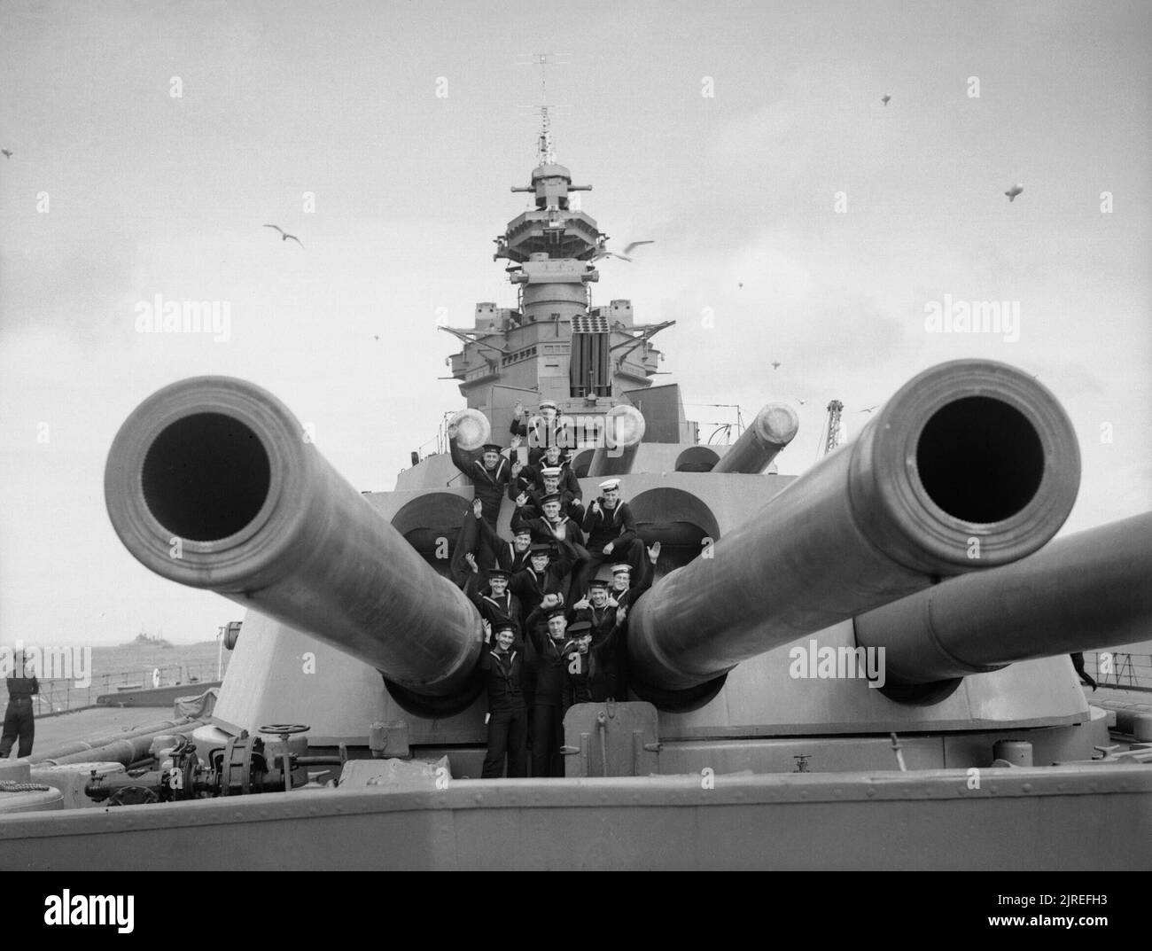 Uss Missouri Firing 16 Inch Guns