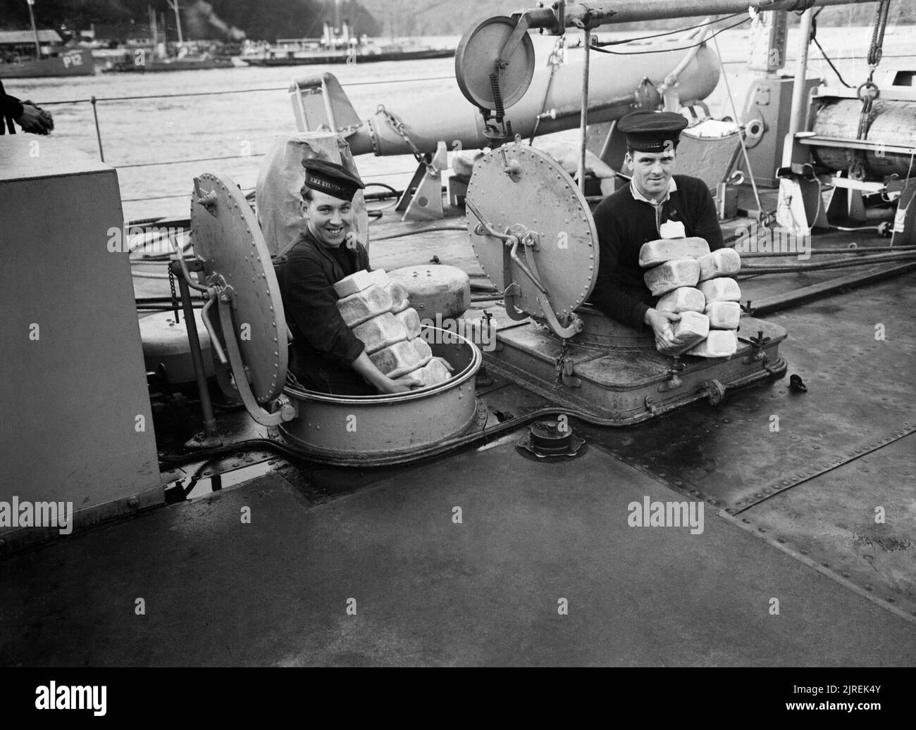 The Royal Navy during the Second World War Happy and contented smiles ...