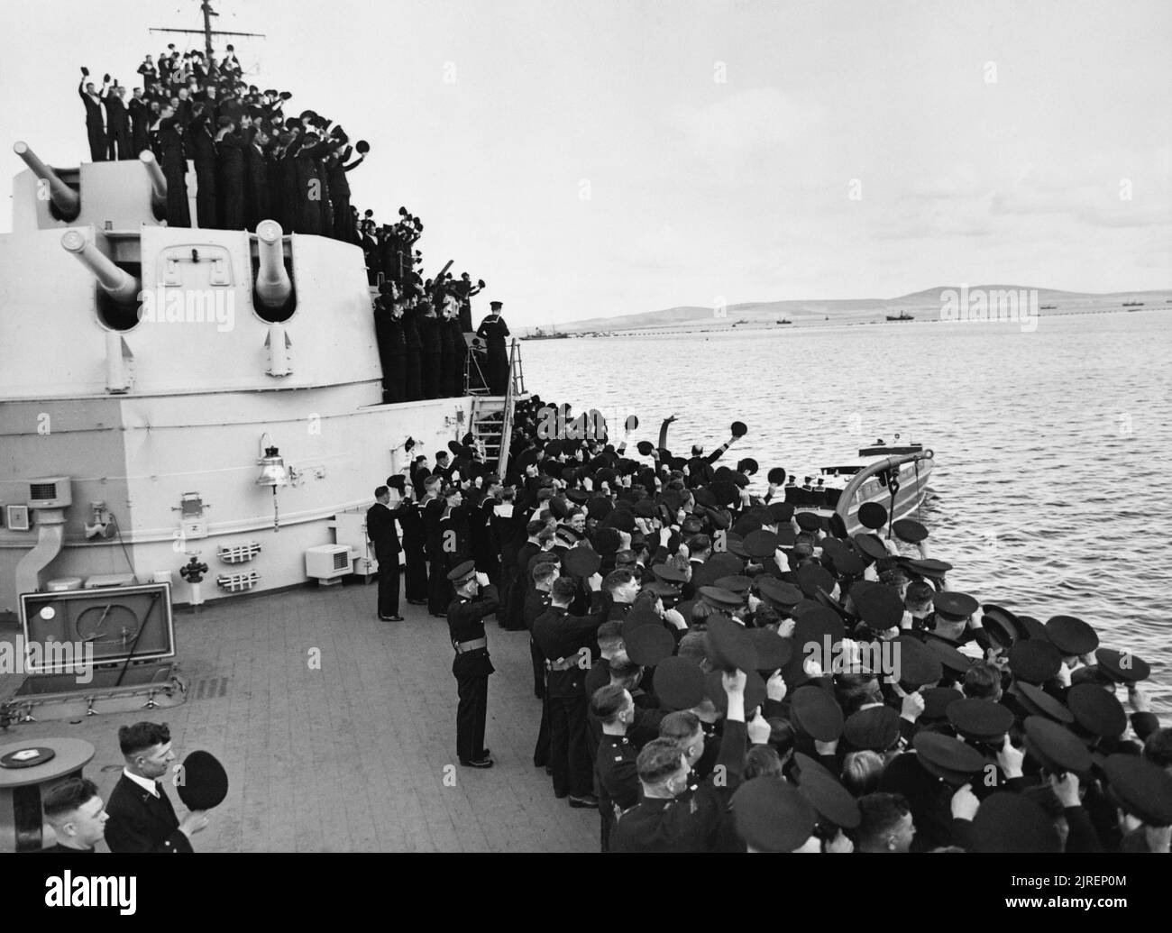 HMS Belfast during the Second World War Visit by HM King George VI ...