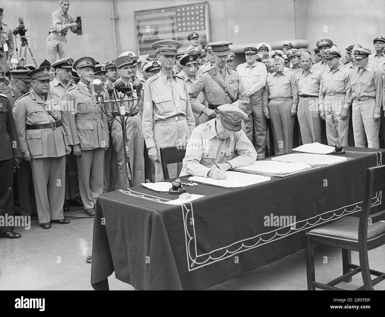 Douglas Macarthur Japanese Surrender