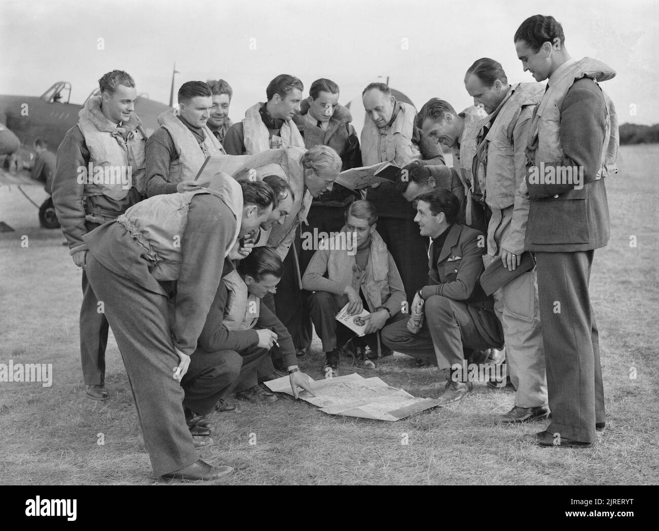 RAF Fighter Command 1940 Czech pilots of No. 310 Squadron confer at ...