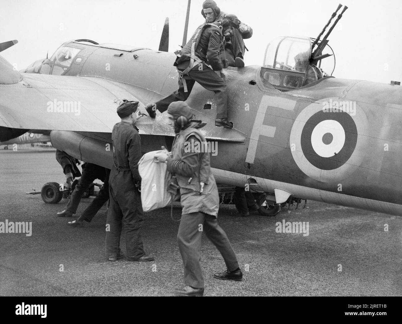 Royal Air Force 1939-1945- Bomber Command The crew of a Blenheim IV of ...