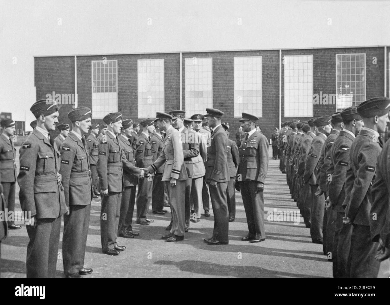 Training royal air force aircrew Black and White Stock Photos & Images ...