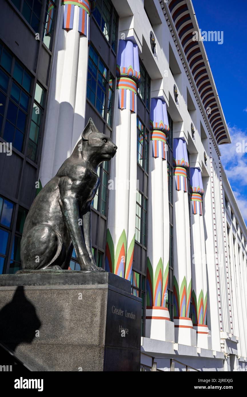 Black cat factory hi-res stock photography and images - Alamy