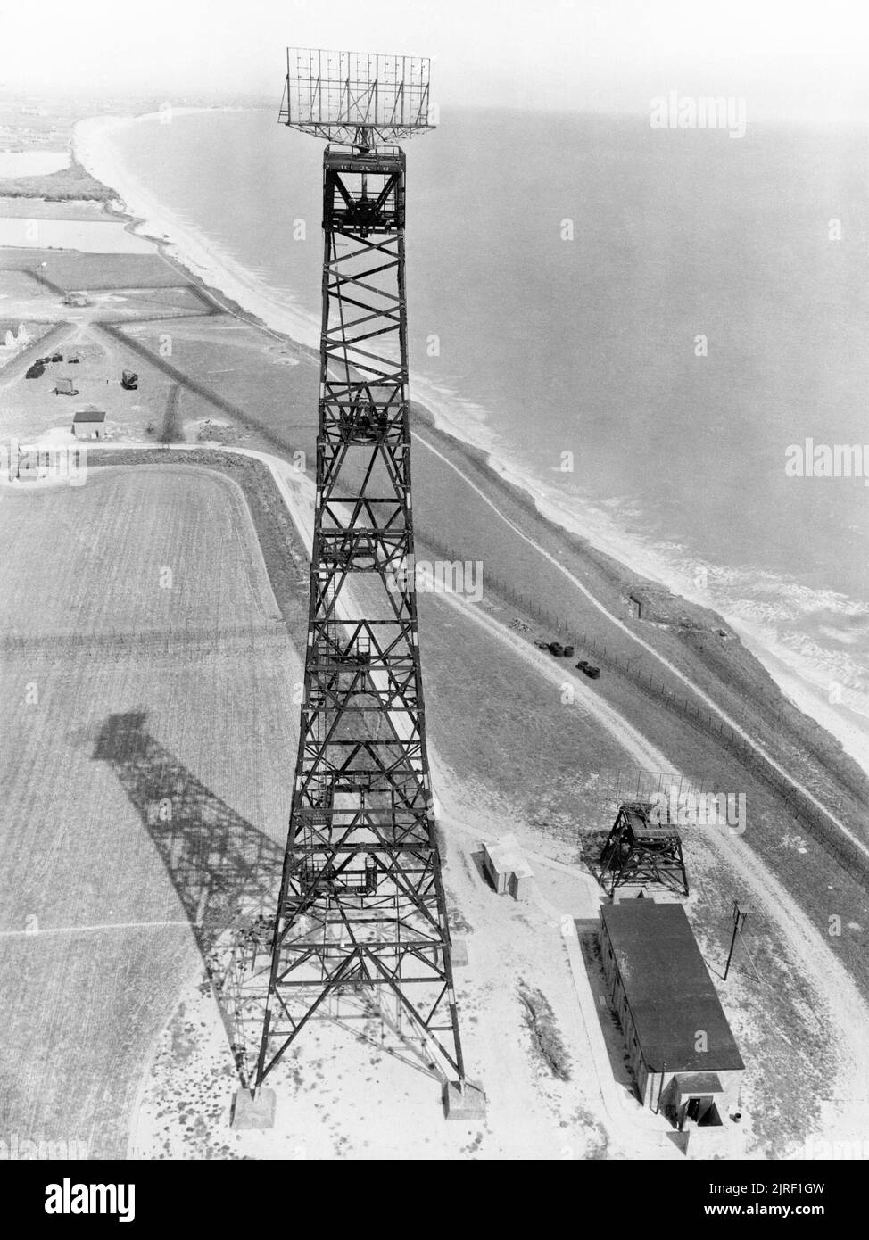 The Chain Home Low radar installation at Hopton-on-Sea, 1945. Chain ...