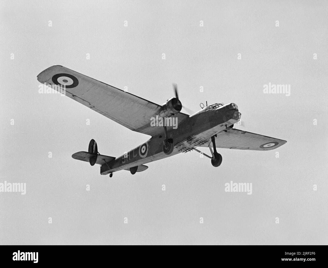 Aircraft of the Royal Air Force, 1939-1945- Bristol Type 130 Bombay ...