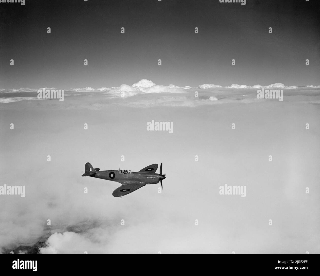 Aircraft of the Royal Air Force, 1939-1945- Supermarine Spitfire ...