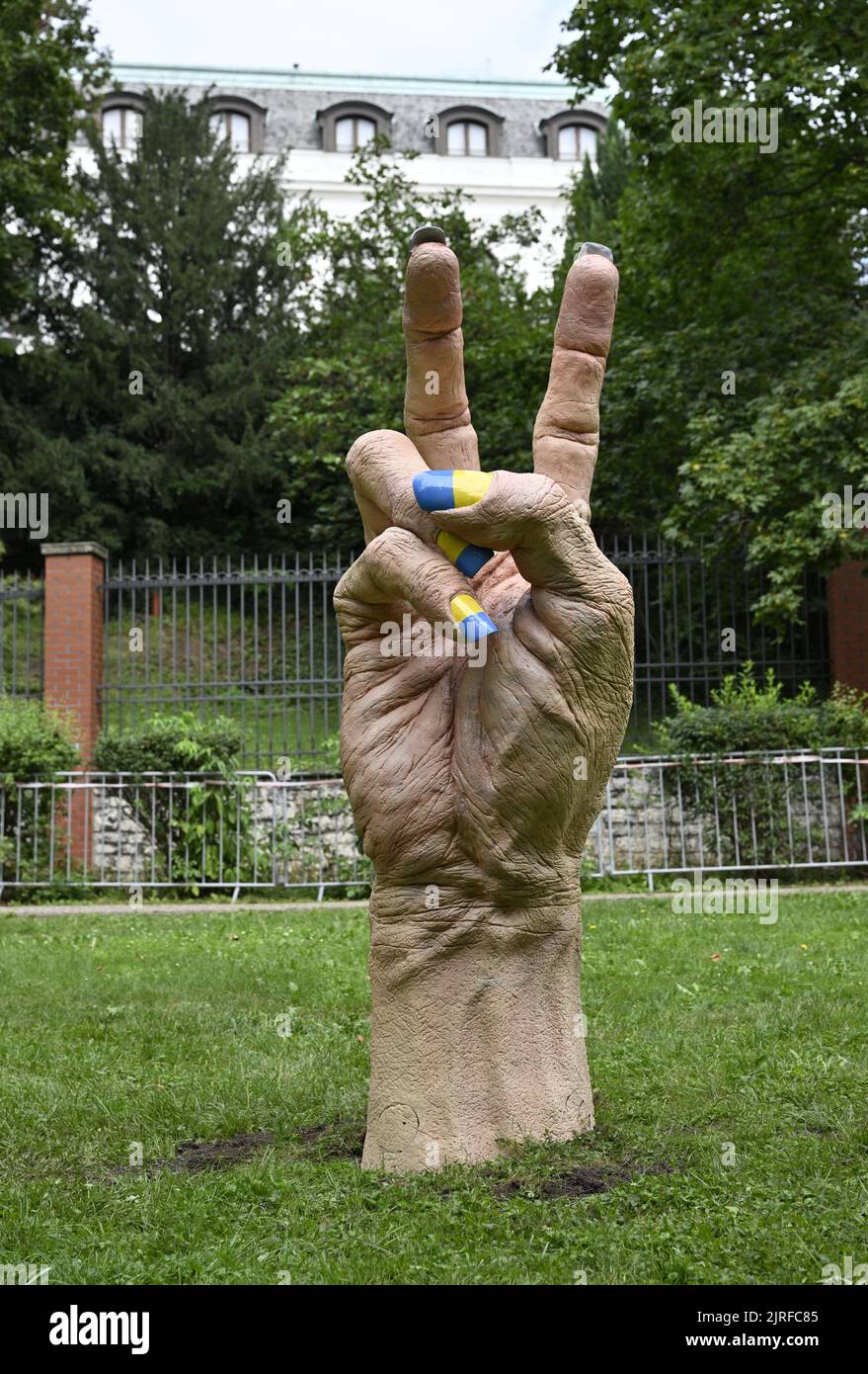 Boris Nemtsov Square, Prague. 24th Aug, 2022. Prague Activists instal ...