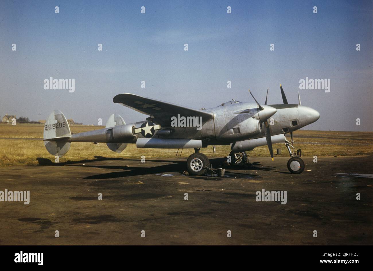 F-5 Lightning (42-68205) 'International Geographic' of the 7th ...