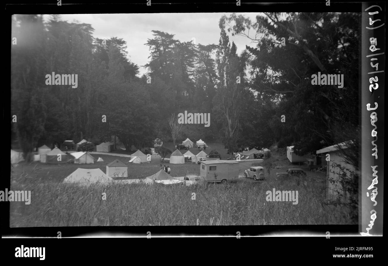 Tararu motor camp tararu motor camp hi-res stock photography and images ...