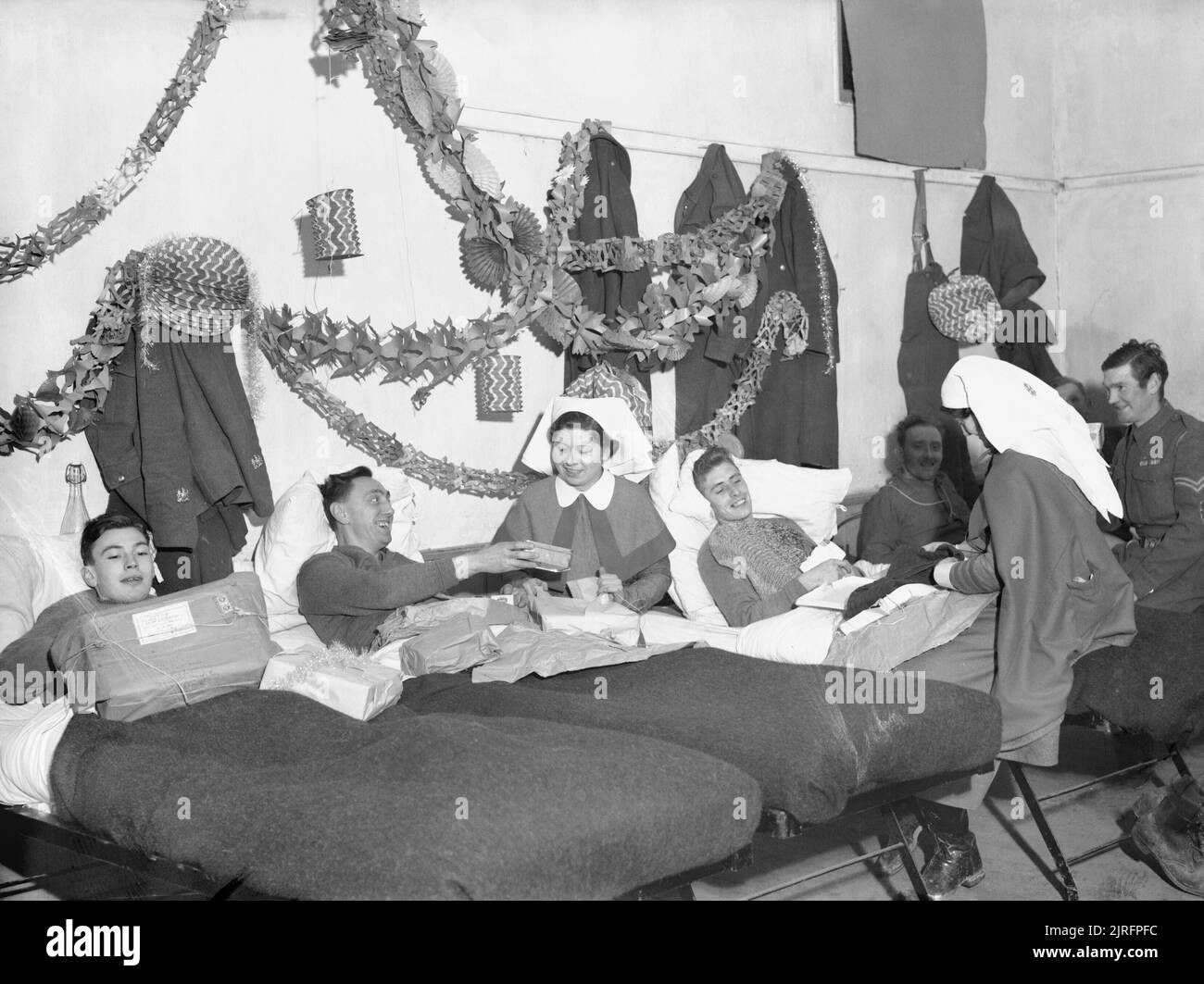 The British Army in France 1939-40 Injured soldiers open Christmas ...