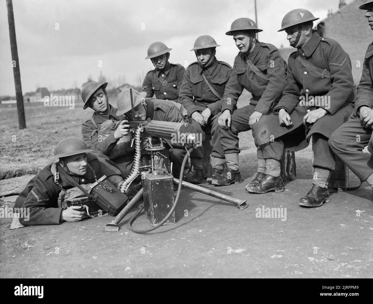 The British Army in France 1940 Troops from 2nd Battalion Middlesex ...