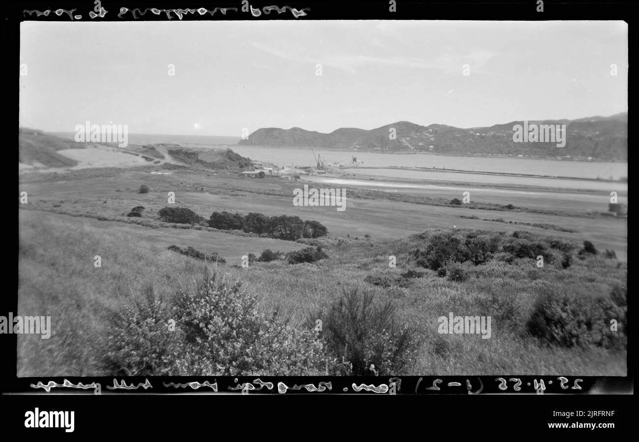 Panorama : Rongotai from ridge, west of Strathmore peak, 25 November ...