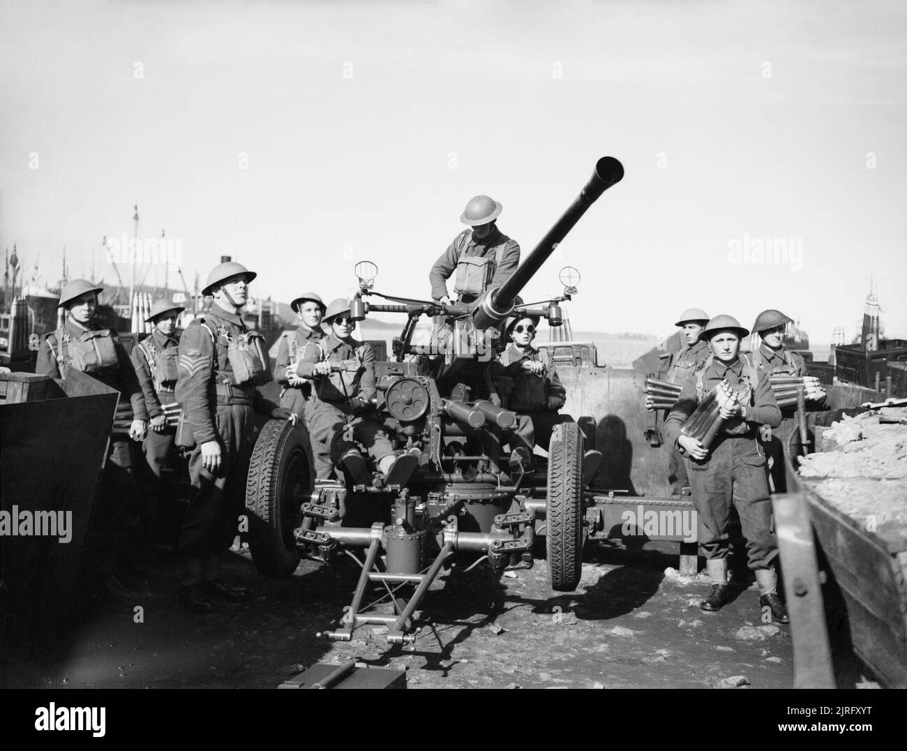 40mm bofors gun Black and White Stock Photos & Images - Alamy