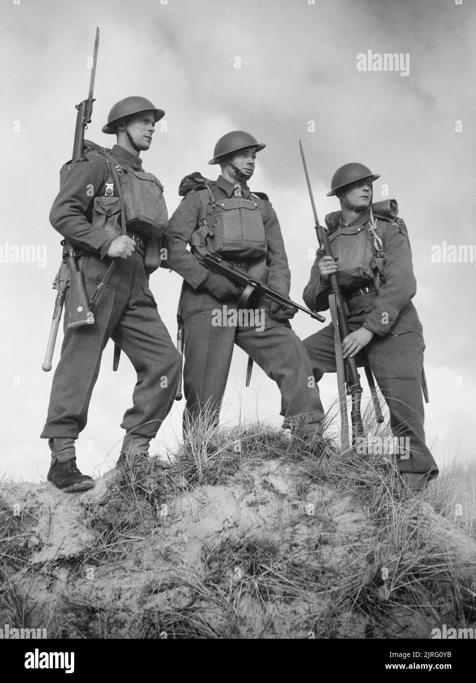 The British Army in the United Kingdom 1939-45 Posed portrait of three ...