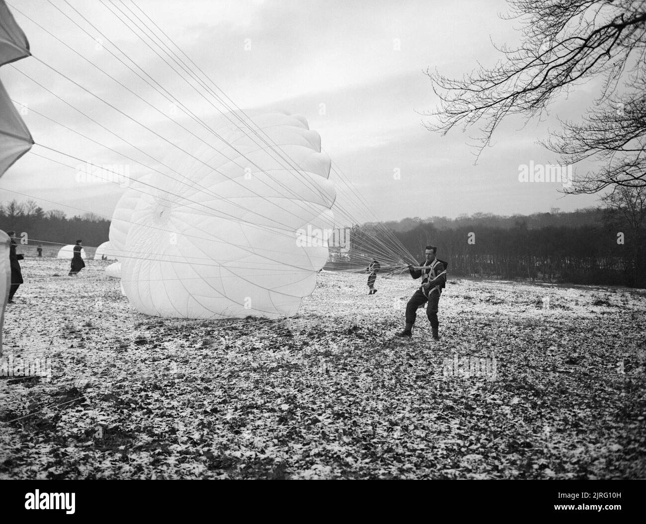 Parachute landing 1941 Black and White Stock Photos & Images - Alamy