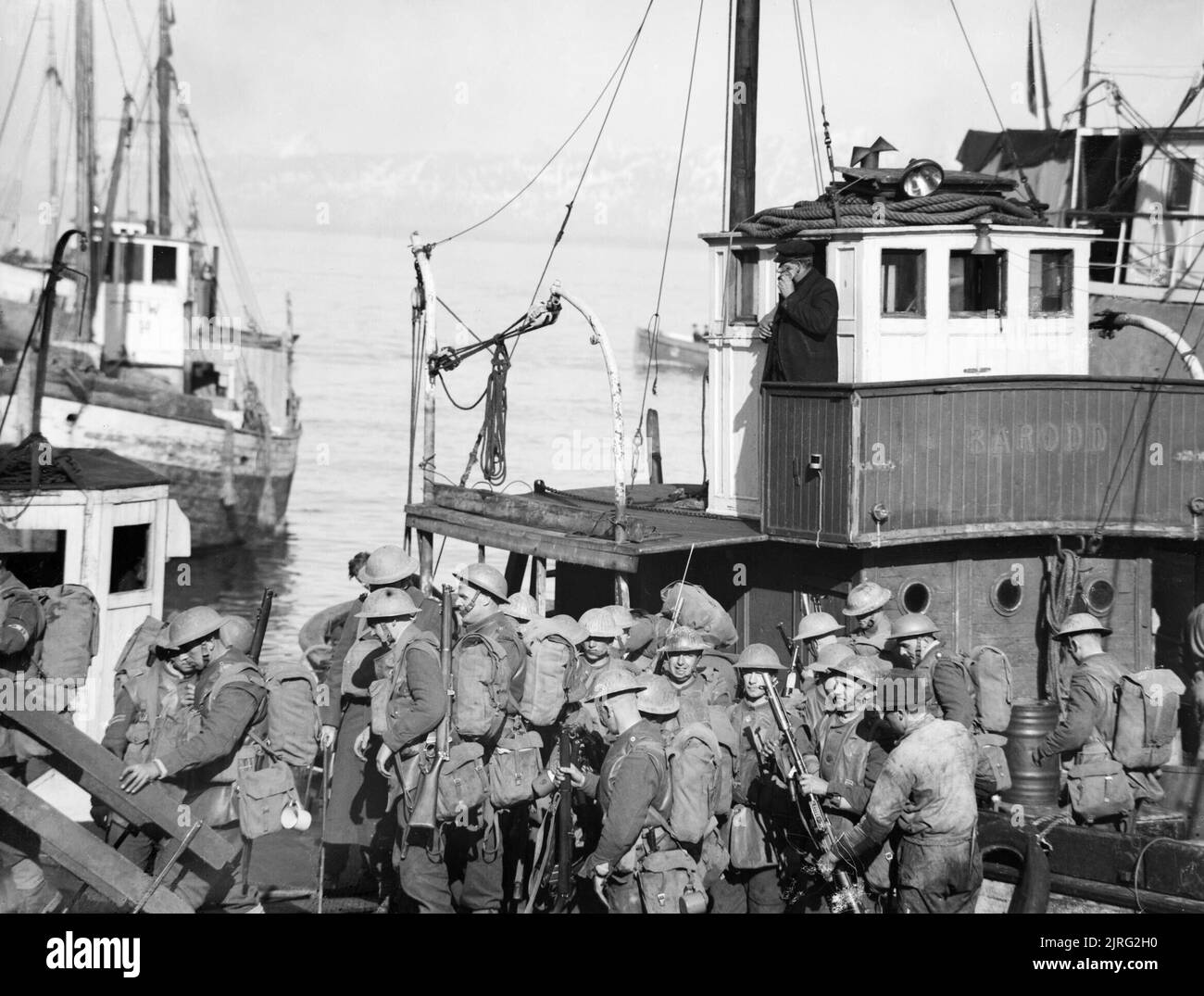The Royal Navy during the Second World War A Welsh Regiment lands on ...