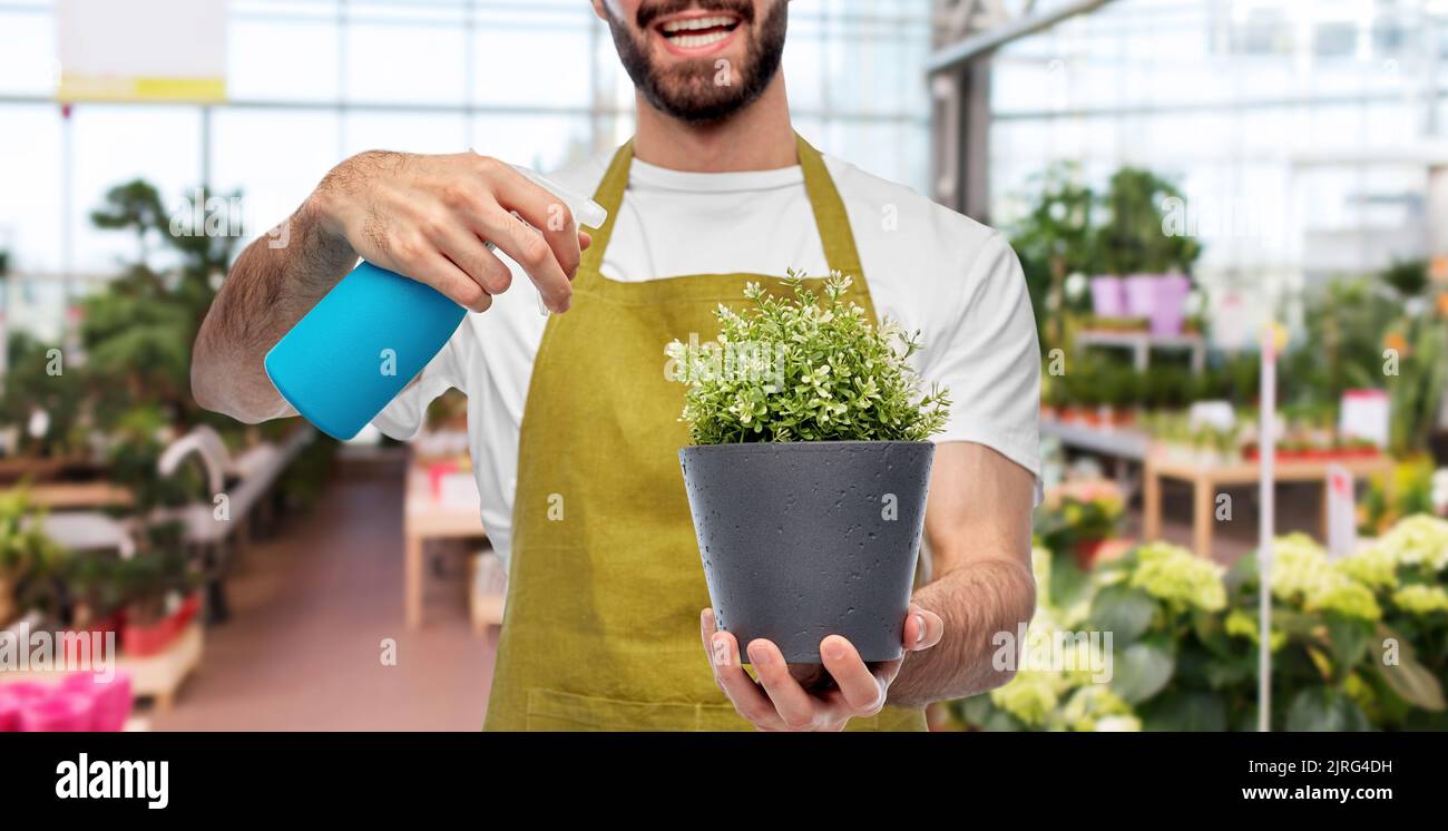 Happy gardener hi-res stock photography and images - Alamy