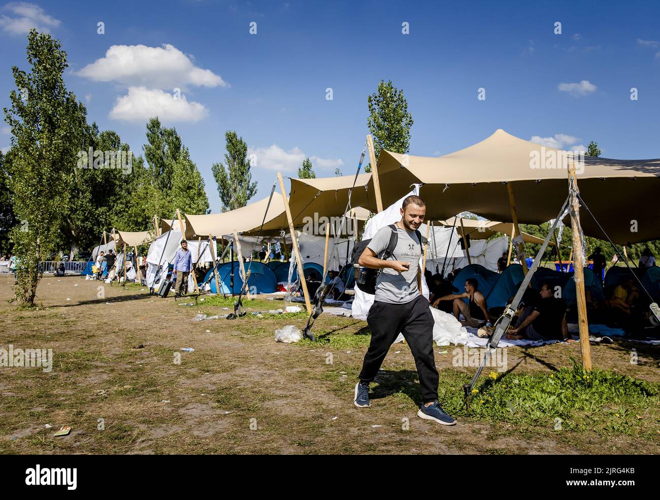 2022-08-24 15:11:27 TER APEL - Asylum seekers at the reception center ...