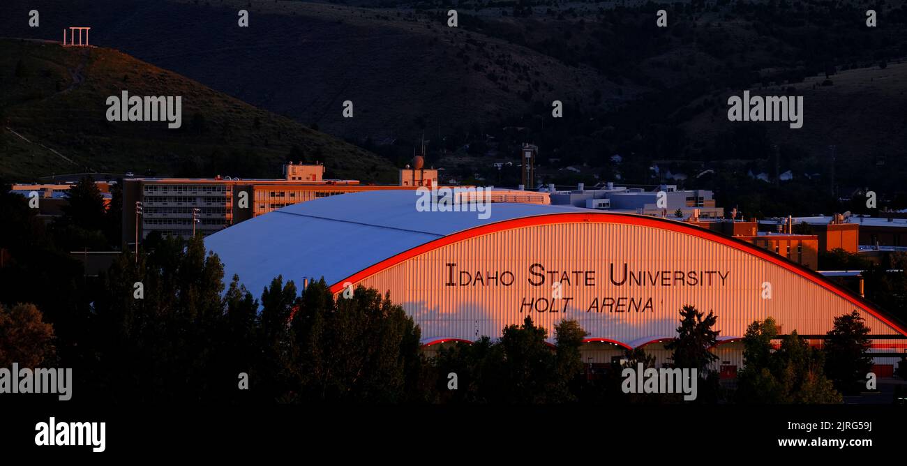 Holt arena idaho state university hi-res stock photography and images ...
