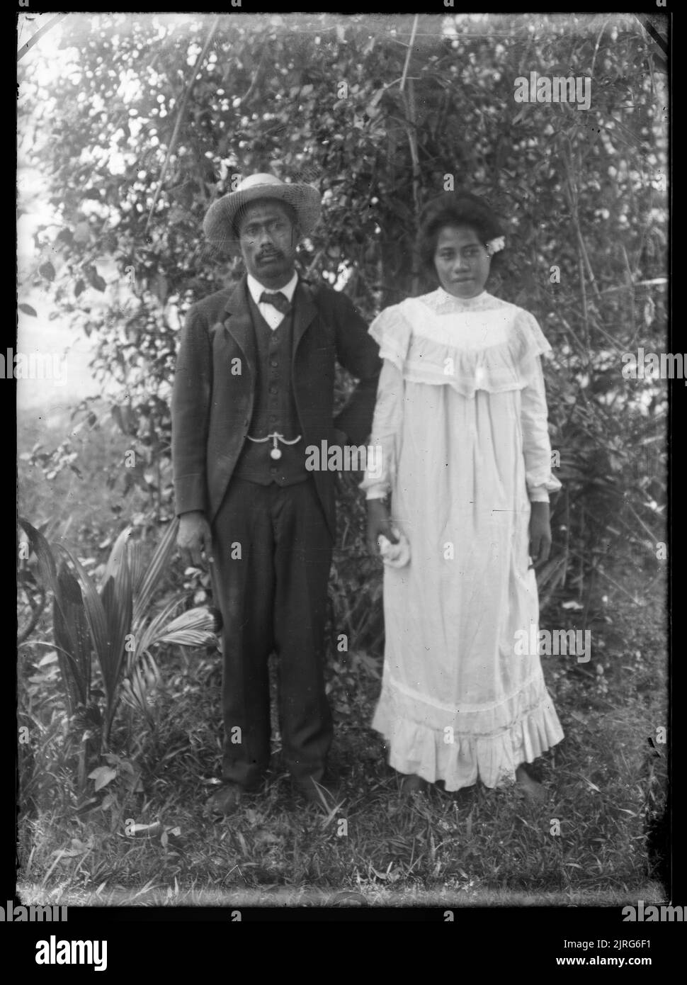 Edwardian man woman hi-res stock photography and images - Alamy
