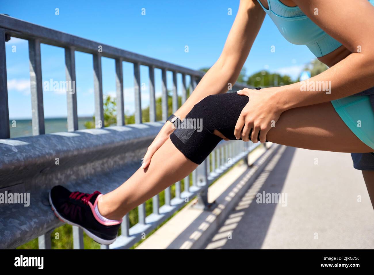Knee injury and sports hi-res stock photography and images - Alamy