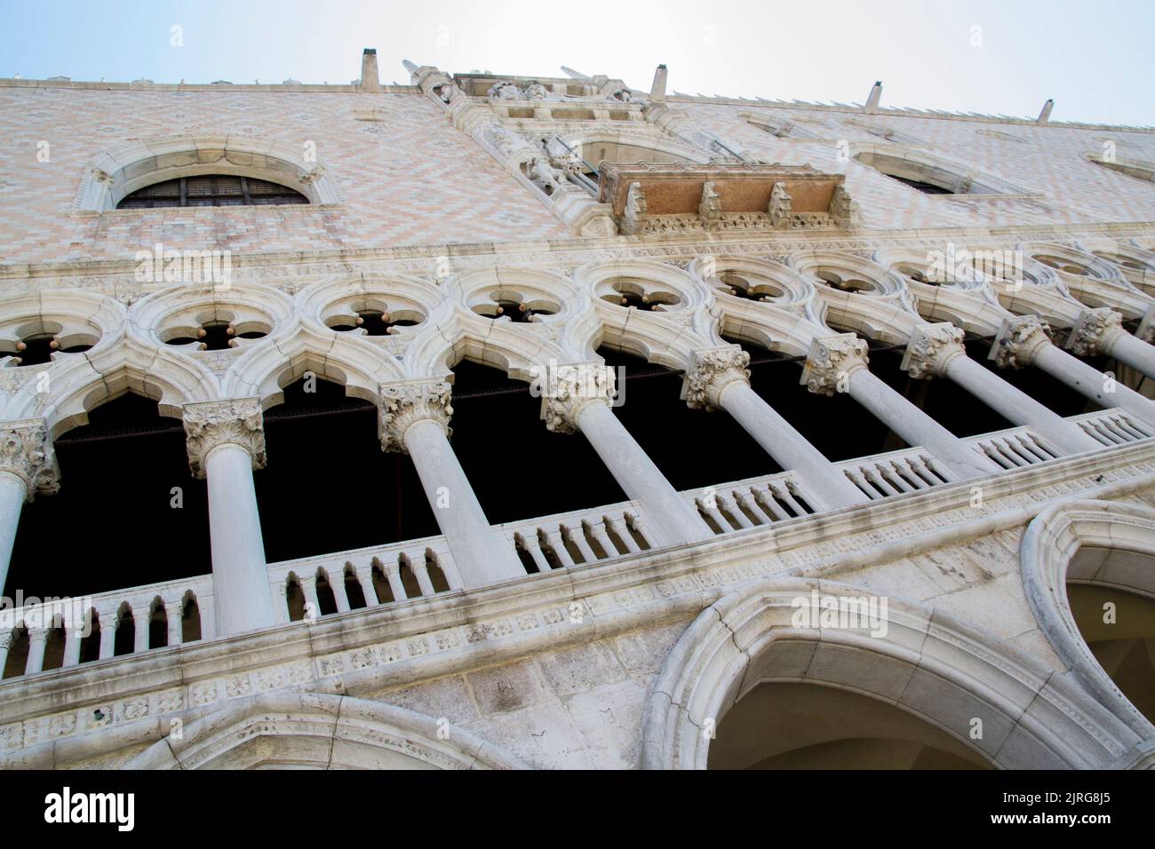 Gothic architecture details hi-res stock photography and images - Alamy