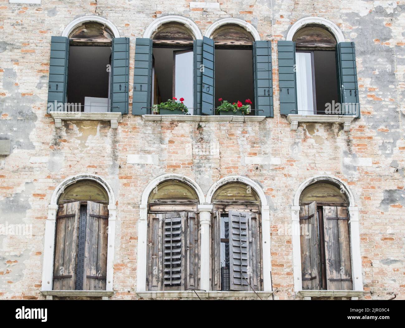 Colorful Italy architectural details, windows Stock Photo - Alamy