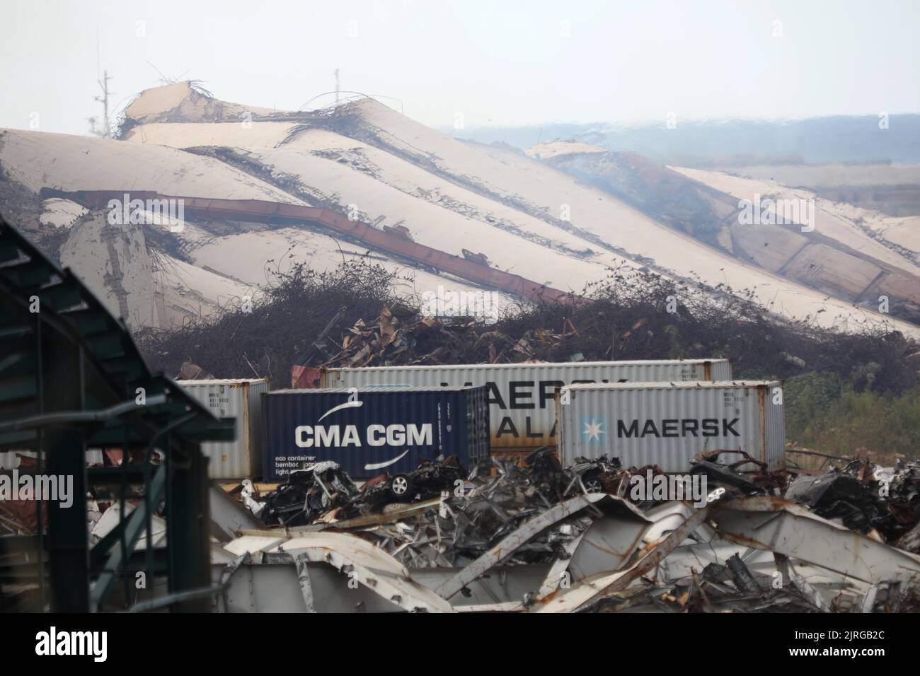 Falling silos hi-res stock photography and images - Alamy