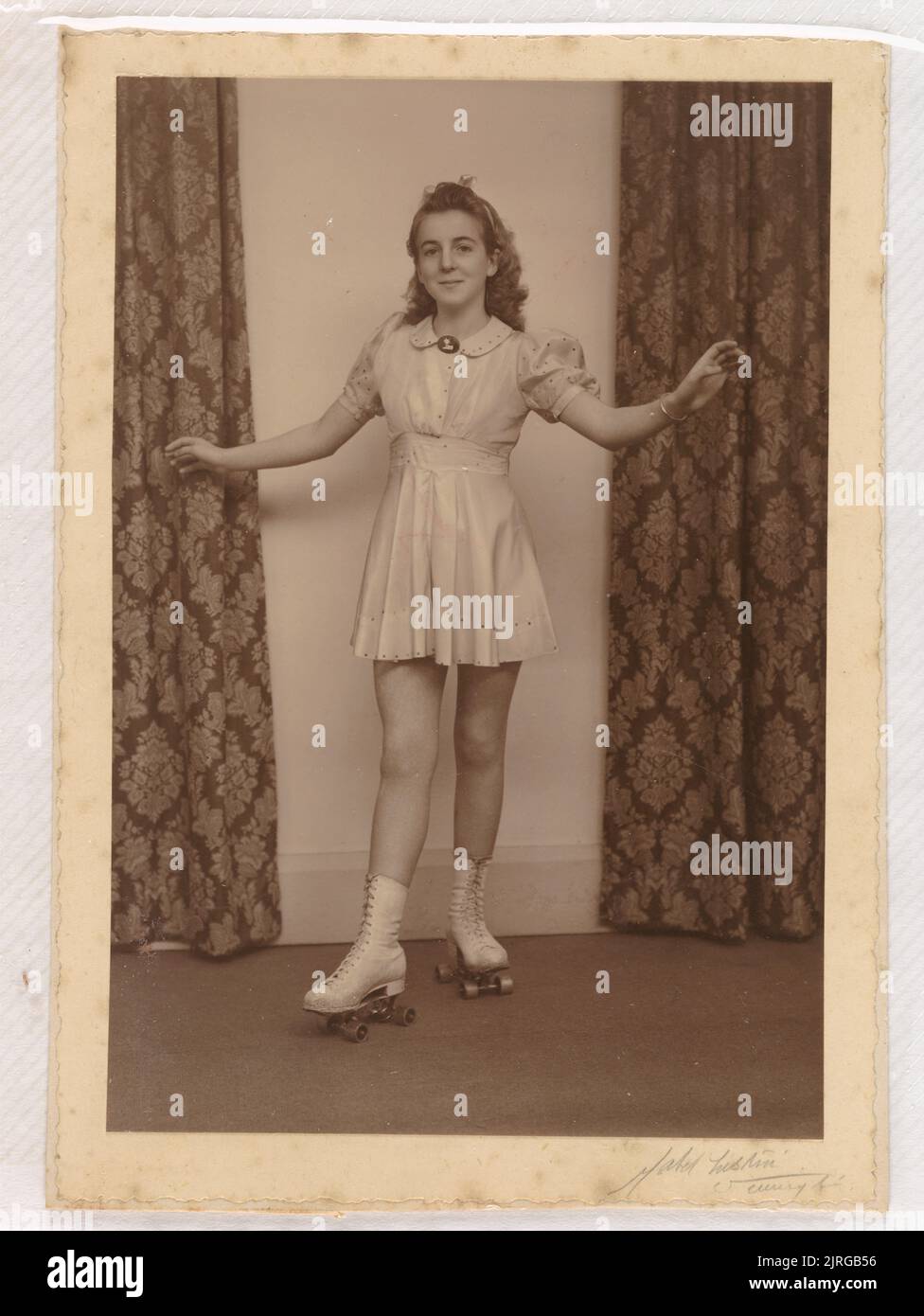 Shirley Cross, c1944, Wellington, by Mabel Tustin Stock Photo - Alamy