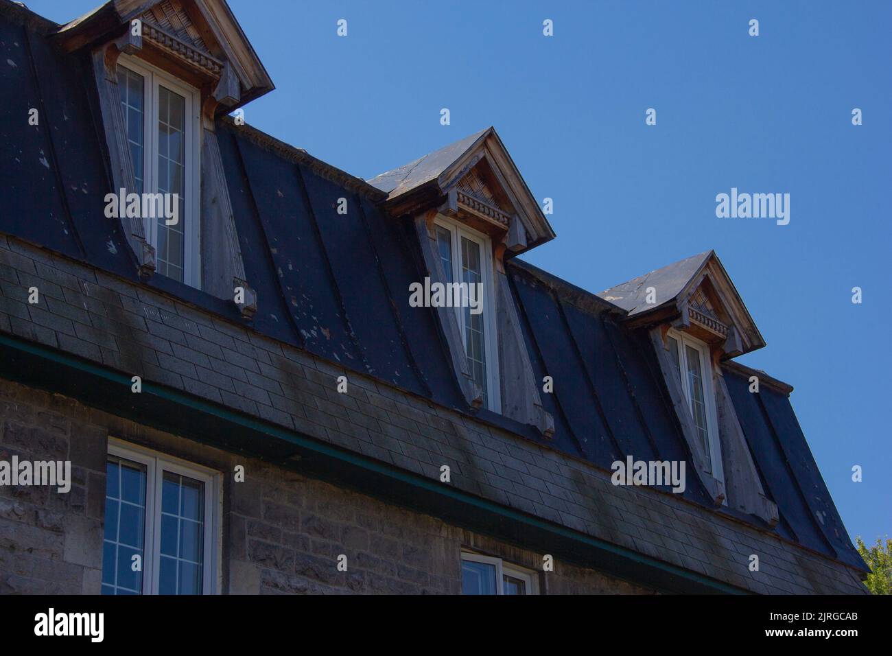 Heritage building windows hi-res stock photography and images - Alamy