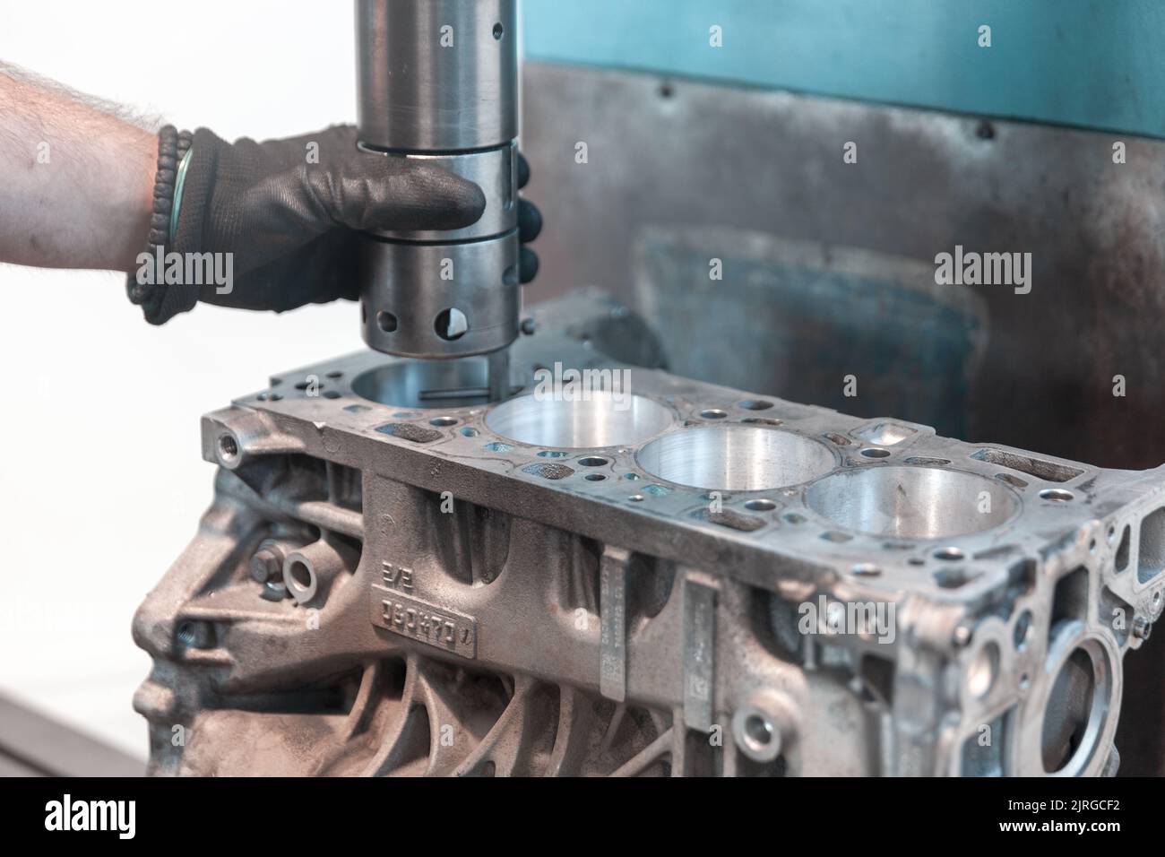 engine head with valves, redy for service, close up Stock Photo - Alamy