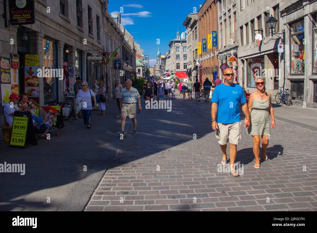 Shadows and sunlight on old streets hi-res stock photography and images ...