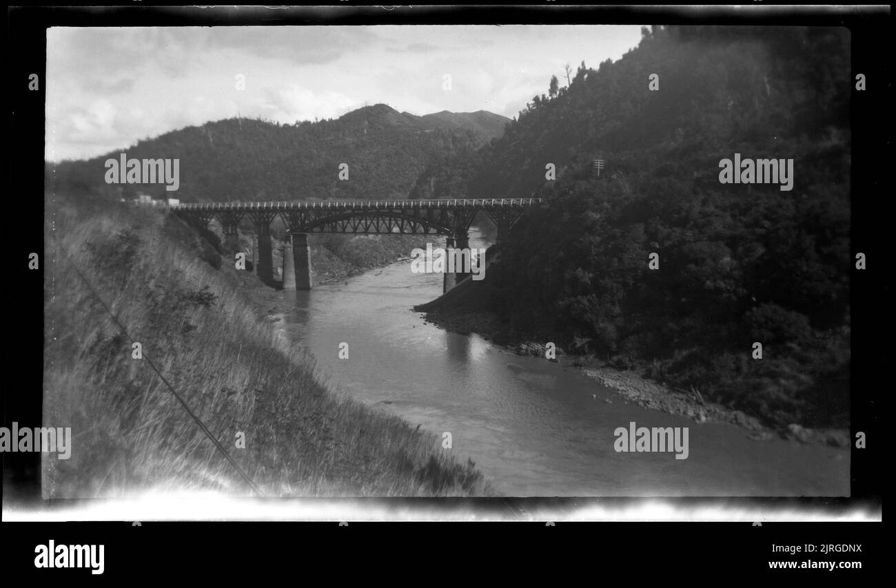 Bridge over manawatu gorge bridge over manawatu gorge hi-res stock ...