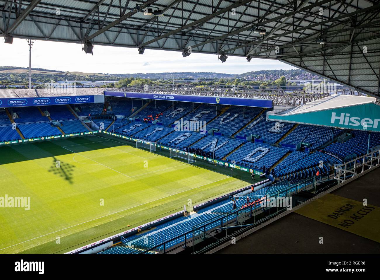 Don revie stand hi-res stock photography and images - Alamy